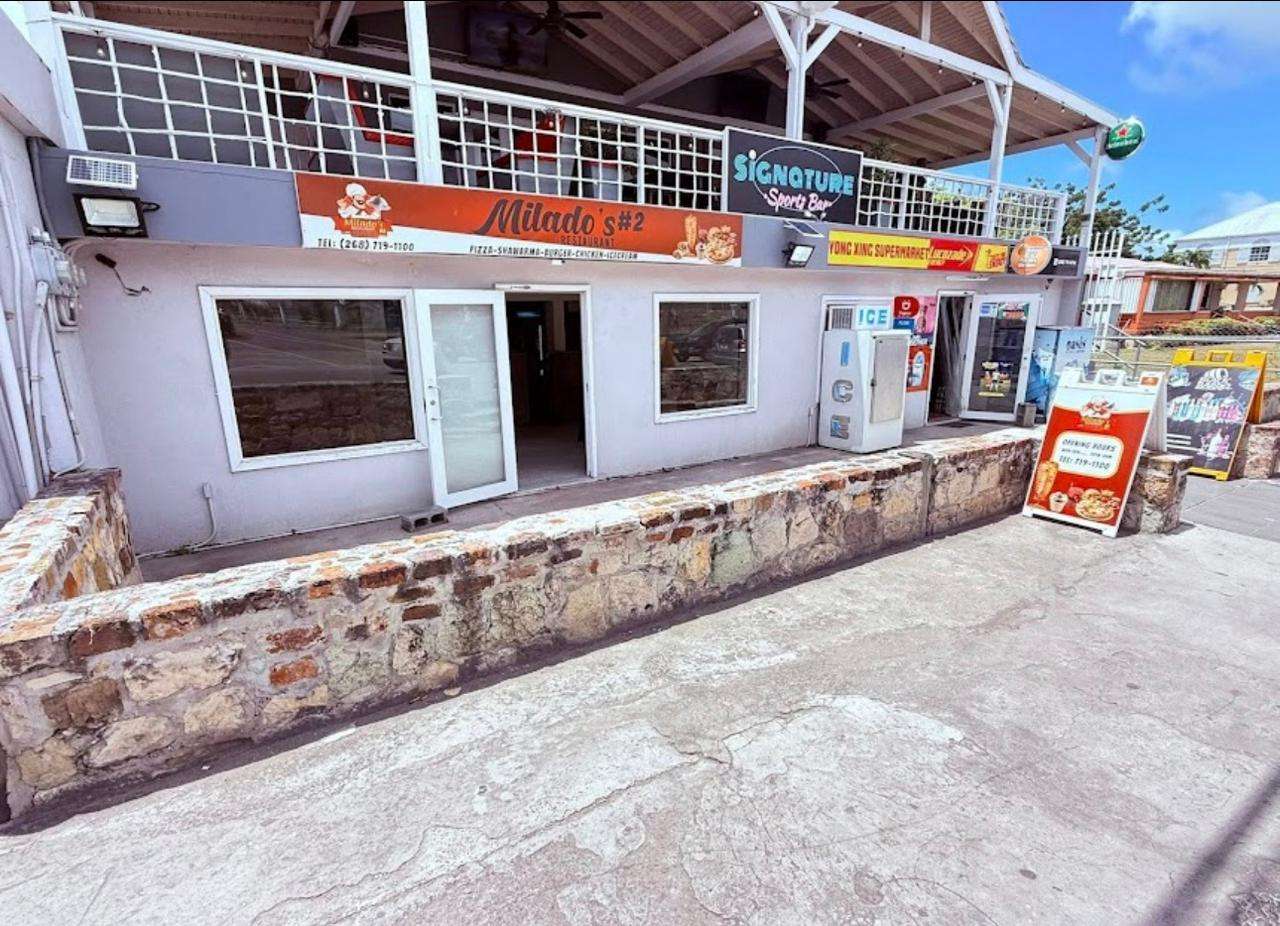 VIDEO: Armed Robbery at Old Parham Road Restaurant Under Investigation ...